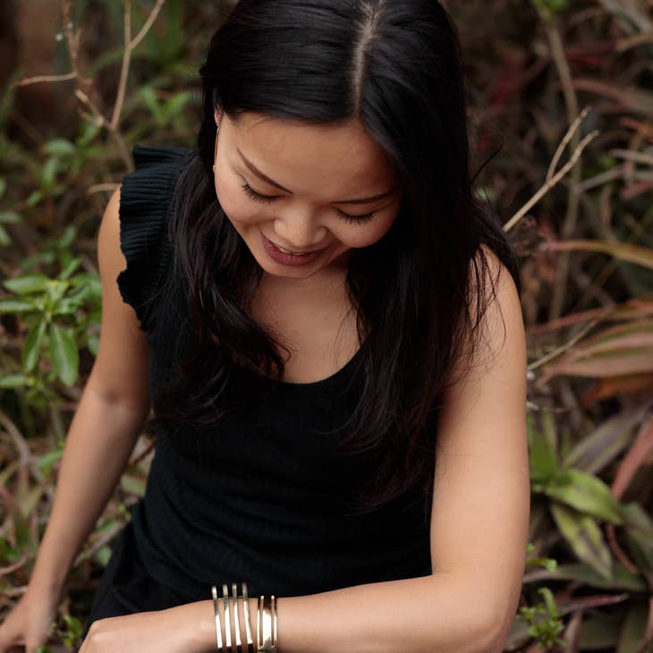 Mistari Wide Bracelet – Meyelo